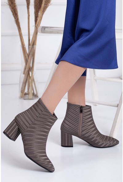 Dilimler Ayakkabı Sivri Burun Platin Kadın Topuklu Bot