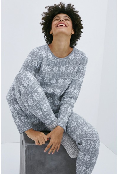 Penti Koyu Gri Snowy Knitted Pijama Takımı Penti Koyu Gri Snowy Knitted Pijama Takımı