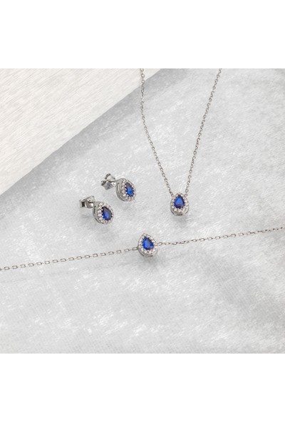 Ravza Gümüş 925 Ayar Gümüş Safir Taşlı Damla Takı Seti Ravza Gümüş 925 Ayar Gümüş Safir Taşlı Damla Takı Seti