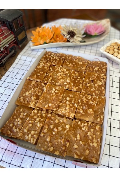 White Line Ev Yapımı Bol Fındıklı Dut Pestili