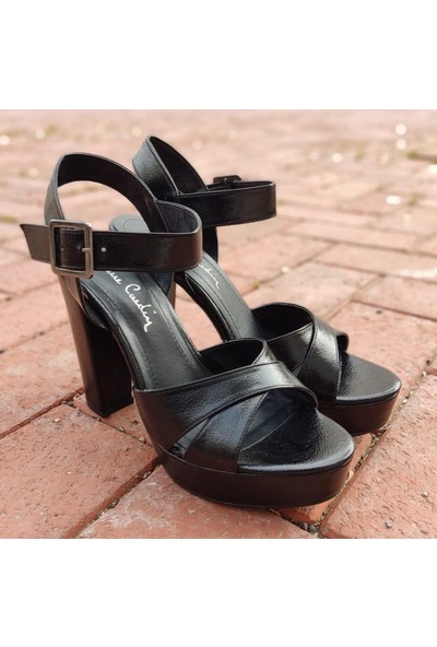 Pierre Cardin 50165 Çapraz Bant Kadın Platform Abiye Ayakkabı Pierre Cardin 50165 Çapraz Bant Kadın Platform Abiye Ayakkabı