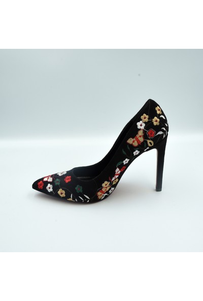Siyah Renkli Çiçek Desenli Stiletto Ayakkabı