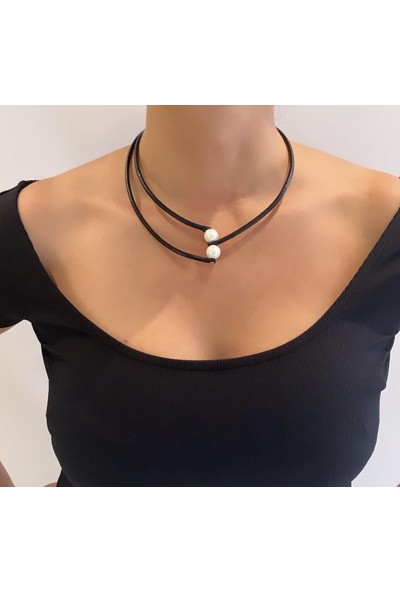Kutcha Accessories Kutcha Siyah Deri Tasarım Incili Kolye Kutcha Accessories Kutcha Siyah Deri Tasarım Incili Kolye