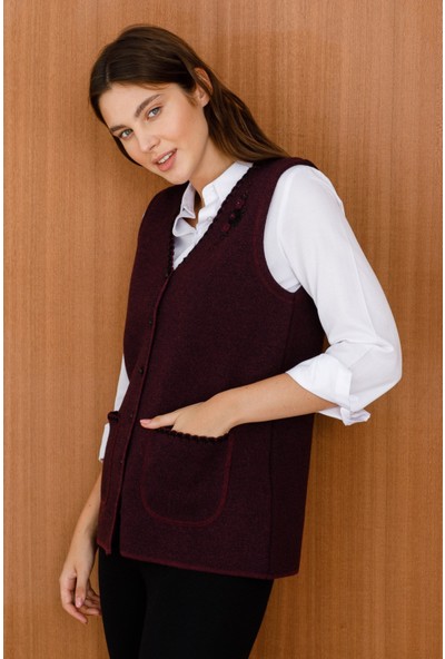 Desen Triko Kadın V Yaka Cebi ve Yakası Tığlamalı Jakarlı Yelek Koyu Mürdüm Desen Triko Kadın V Yaka Cebi ve Yakası Tığlamalı Jakarlı Yelek Koyu Mürdüm