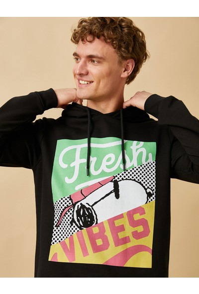 Koton Snoopy Kapşonlu Sweatshirt Lisanslı Baskılı Koton Snoopy Kapşonlu Sweatshirt Lisanslı Baskılı