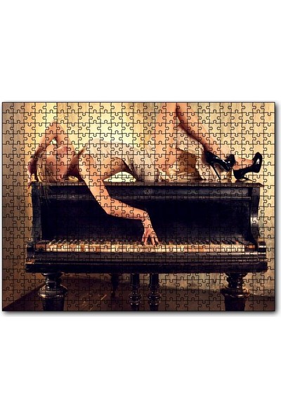 Caka Tablo Cakapuzzle Piyano Üzerine Uzanmış Sarışın Kadın 255 Parça Puzzle Yapboz Mdf (Ahşap) Caka Tablo Cakapuzzle Piyano Üzerine Uzanmış Sarışın Kadın 255 Parça Puzzle Yapboz Mdf (Ahşap)