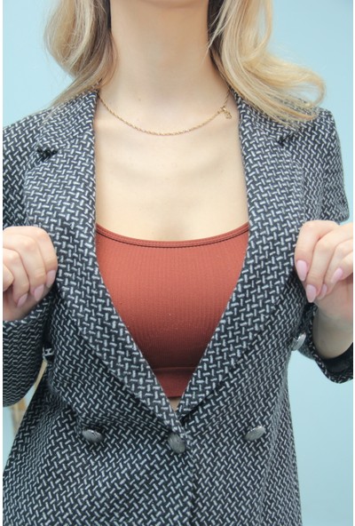 Zeus Kadın Kırık Çizgi Desen 5 Düğmeli Ceket