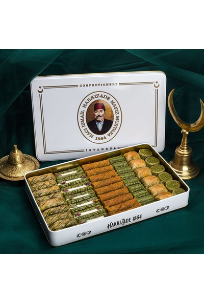 Hafız Mustafa Premium Karışık Fıstıklı Baklava l Kutu Hafız Mustafa Premium Karışık Fıstıklı Baklava l Kutu