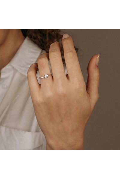 Siena 14 Ayar Klasik Tırnaklı Tektaş Yüzük
