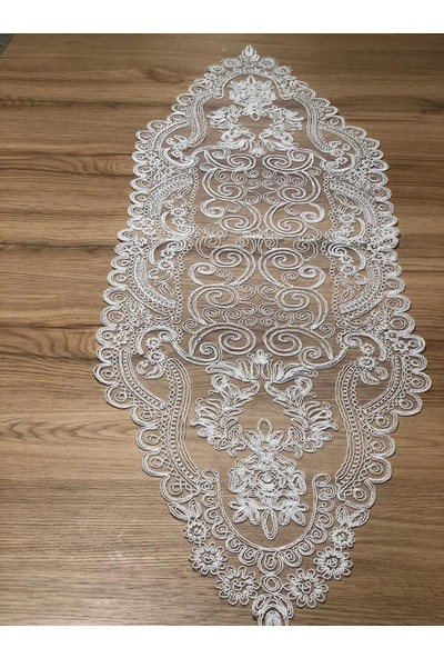 Sosyete Dükkanı Özel Dantel Detaylı Krem Runner 110 x 35 cm. Sosyete Dükkanı Özel Dantel Detaylı Krem Runner 110 x 35 cm.