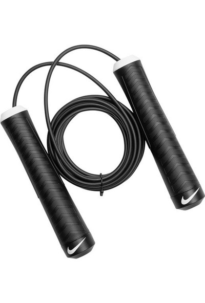 Nike Fundamental Weighted Rope Siyah Antrenman Atlama Ipi N.100.0751.010.NS Nike Fundamental Weighted Rope Siyah Antrenman Atlama Ipi N.100.0751.010.NS