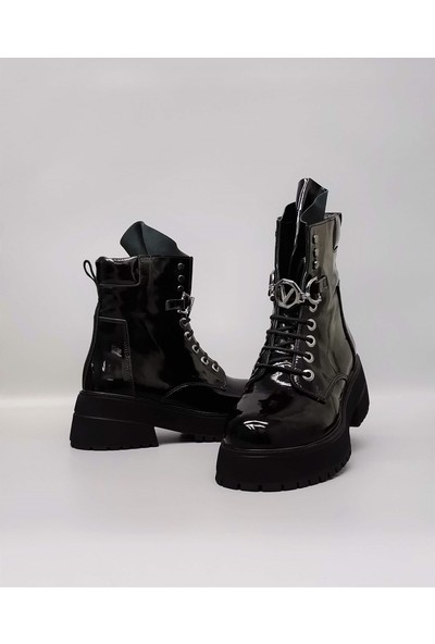 Cassido Shoes Kadın Hakiki Deri Louis Vuitton Taban Siyah Rugan Bot Cassido Shoes Kadın Hakiki Deri Louis Vuitton Taban Siyah Rugan Bot