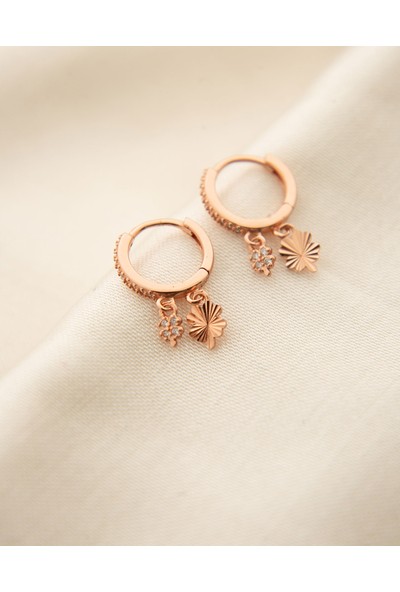 Papatya Silver 925 Ayar Gümüş Yonca Figürlü Halka Kadın Küpe