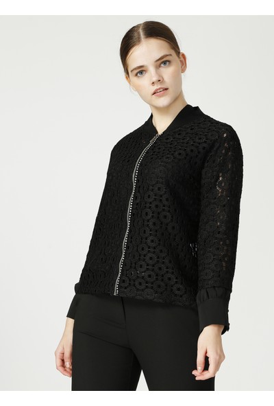 Selen Siyah Hakim Yaka Taşlı Kadın Ceket Selen Siyah Hakim Yaka Taşlı Kadın Ceket