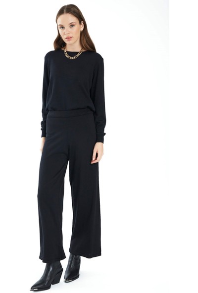 Zühre Bol Paça Triko Siyah Pantolon P-0135 Zühre Bol Paça Triko Siyah Pantolon P-0135