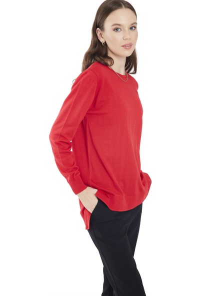 Zühre Bisiklet Yaka ve Uzun Kollu Kırmızı Triko Bluz B-0086 Zühre Bisiklet Yaka ve Uzun Kollu Kırmızı Triko Bluz B-0086