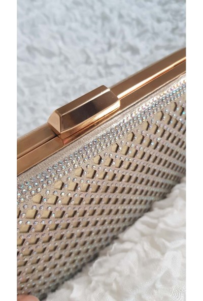 Liva Ard Kadın Porföy Çanta Zincir Askıl - Liva - Altın Liva Ard Kadın Porföy Çanta Zincir Askıl - Liva - Altın