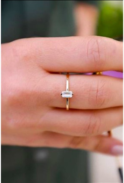 Goldium Altın Baget Taşlı Yüzük