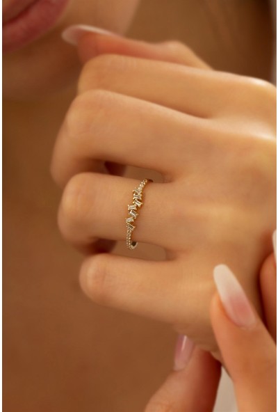 Goldium Altın Baget Taşlı Zig Zag Yüzük