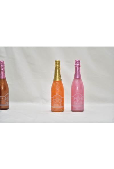 Alkolsuz Şampanya Mango ve Çilek Aromalı Içecek 2'li Alkolsuz Şampanya Mango ve Çilek Aromalı Içecek 2'li