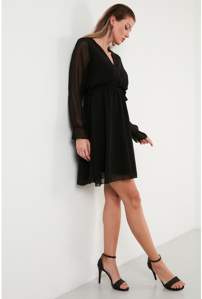 Lela Kruvaze Yaka Bağlama Detaylı Şifon Mini Elbise Bayan Elbise 6051467 Lela Kruvaze Yaka Bağlama Detaylı Şifon Mini Elbise Bayan Elbise 6051467