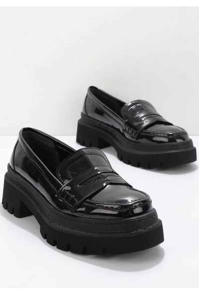 Bambi Siyah Rugan Kadın Loafer Ayakkabı K01538033308 Bambi Siyah Rugan Kadın Loafer Ayakkabı K01538033308