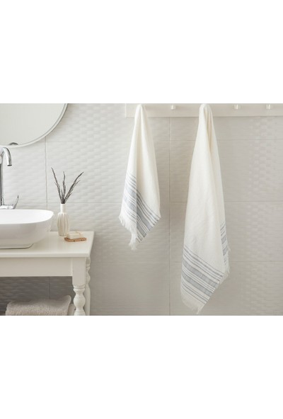 English Home Retro Çizgili 2'li Banyo Havlusu Takımı 50X85CM + 70X150CM Ekru - Mavi English Home Retro Çizgili 2'li Banyo Havlusu Takımı 50X85CM + 70X150CM Ekru - Mavi