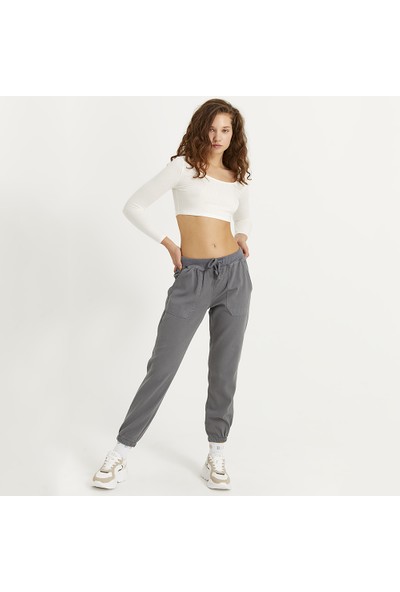Ecrou Kadın Gri Torba Cepli Paçası Lastikli Jogger Gabardin Pantolon Ecrou Kadın Gri Torba Cepli Paçası Lastikli Jogger Gabardin Pantolon