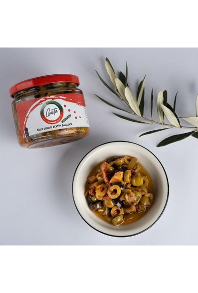 Gusta Girit Usulü Zeytin Salatası 300 ml Gusta Girit Usulü Zeytin Salatası 300 ml