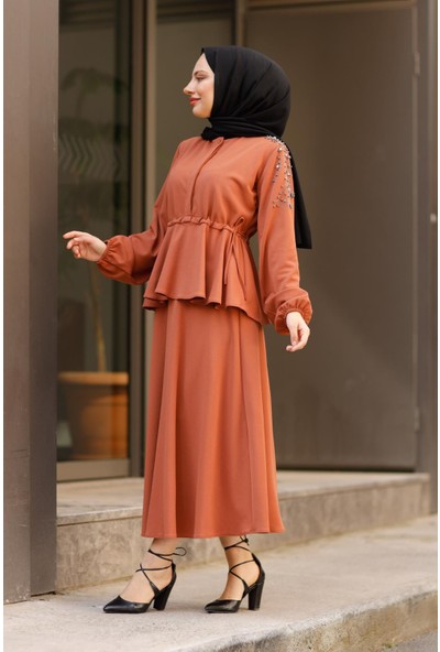 Meqlife Kolları Taş Işlemeli Beli Büzğü Etekli Takım