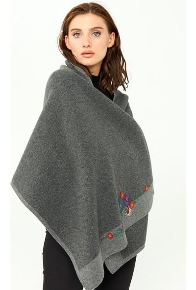 Desen Triko Kadın Çiçek Işlemeli Saf Yün Triko Şal 02421154 Füme Desen Triko Kadın Çiçek Işlemeli Saf Yün Triko Şal 02421154 Füme