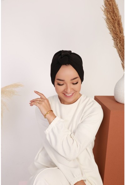 By Suu Sever Siyah Düğümlü Bone