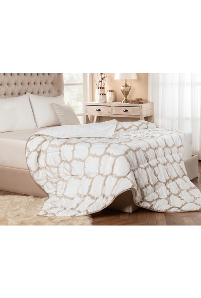 Madame Coco Luxury Velvet Olga Çift Kişilik Yorgan - Ekru / Bej Madame Coco Luxury Velvet Olga Çift Kişilik Yorgan - Ekru / Bej
