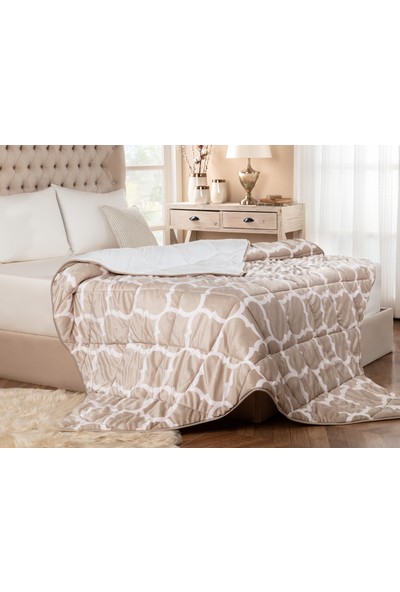 Madame Coco Luxury Velvet Olga Çift Kişilik Yorgan - Bej / Ekru Madame Coco Luxury Velvet Olga Çift Kişilik Yorgan - Bej / Ekru