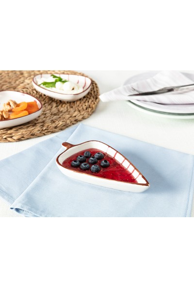 Madame Coco Vie Rouge Tuyau Sunum Tabağı - 14 cm Madame Coco Vie Rouge Tuyau Sunum Tabağı - 14 cm