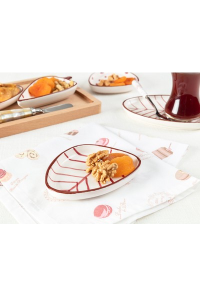 Madame Coco Vie Rouge Tuyau Sunum Tabağı - 13 cm Madame Coco Vie Rouge Tuyau Sunum Tabağı - 13 cm