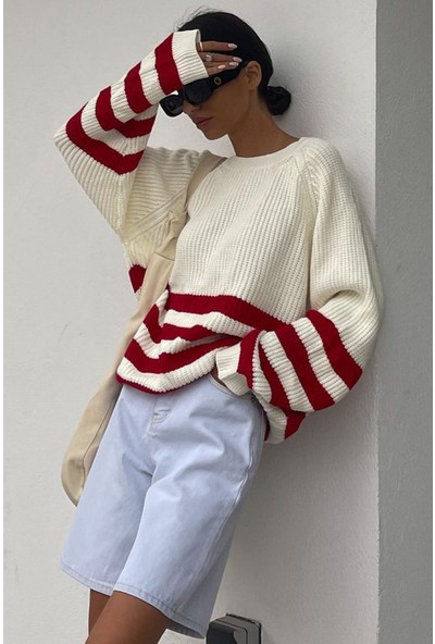 Madmext Mad Girls Ekru Çizgili Oversize Kazak MG1254