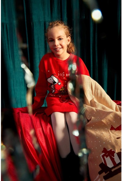 DeFacto Kız Çocuk Snoopy Lisanslı Regular Fit Bisiklet Yaka Uzun Kollu Triko Elbise V0846A621WN