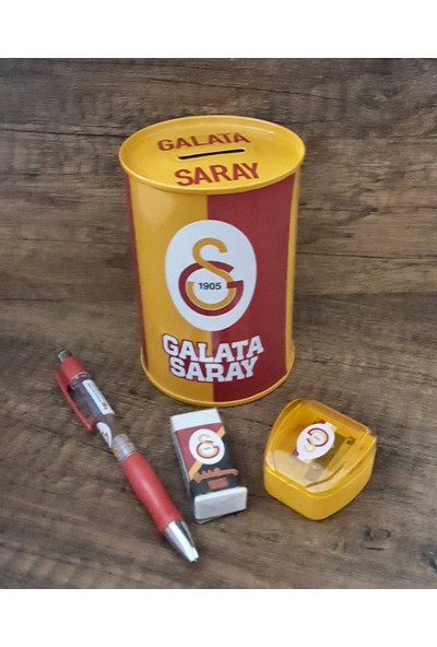Çilek Home Galatasaray Kumbara - Versatil Kalem - Kalemtıraş ve Silgi Çilek Home Galatasaray Kumbara - Versatil Kalem - Kalemtıraş ve Silgi