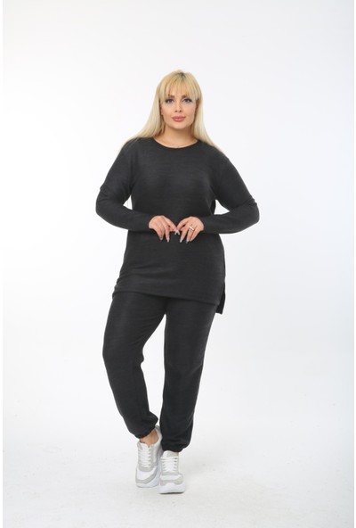 Siyah Kadın Siyah Yırtmaçlı Lastik Paçalı Yumoş Kumaş Eşofman Takımı - XXL00006