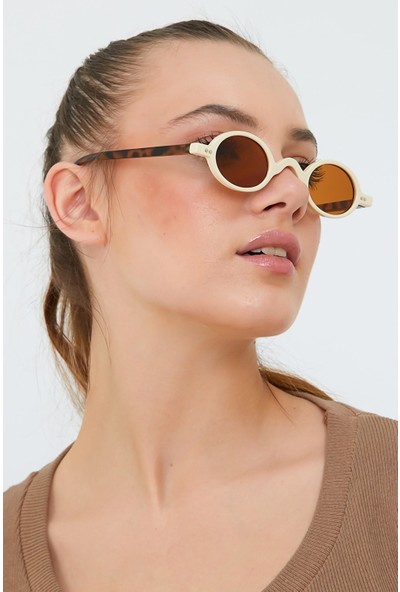 Modalucci Yeni Sezon Kadın Güneş Gözlüğü Modalucci Yeni Sezon Kadın Güneş Gözlüğü