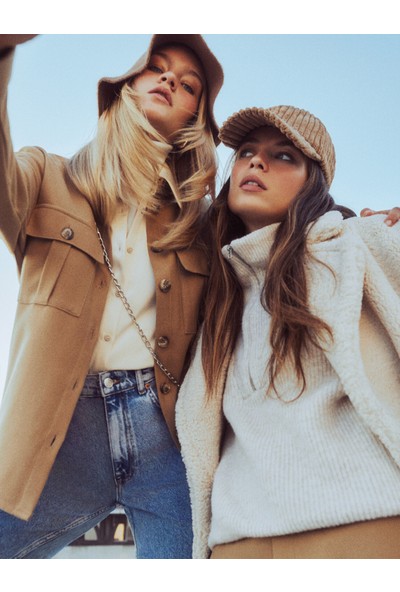 Koton Kısa Kollu Fermuarlı Süveter Örme Koton Kısa Kollu Fermuarlı Süveter Örme