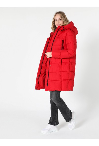 Kırmızı Kadın Kaban