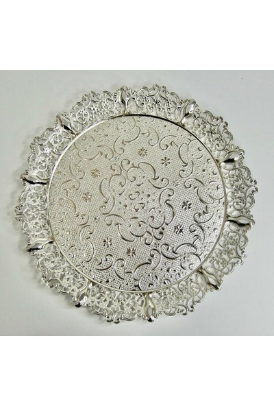 Sena Gümüş Rengi Yuvarlak Kenarları Oyma Desenli Tepsi Sena Gümüş Rengi Yuvarlak Kenarları Oyma Desenli Tepsi