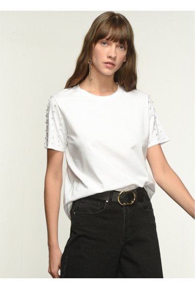 NG Style NGKAW21TS0008 Bisiklet Yaka Normal Kalıp Beyaz Kadın T-Shirt NG Style NGKAW21TS0008 Bisiklet Yaka Normal Kalıp Beyaz Kadın T-Shirt