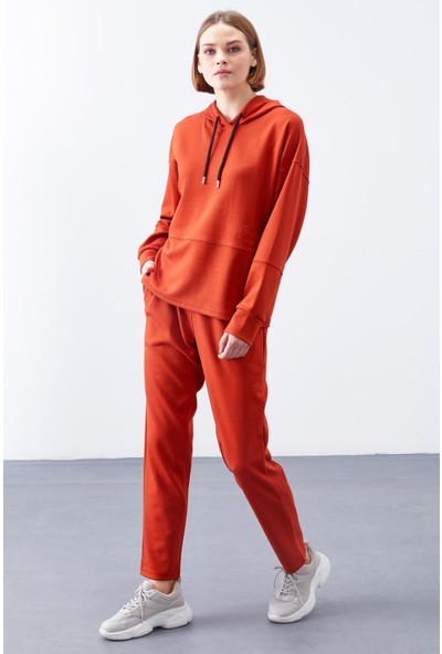 Tommy Life Kiremit Kadın Kapüşonlu Nakış Detaylı Kanguru Cep Lastik Paça Eşofman Takımı - 95310 Tommy Life Kiremit Kadın Kapüşonlu Nakış Detaylı Kanguru Cep Lastik Paça Eşofman Takımı - 95310