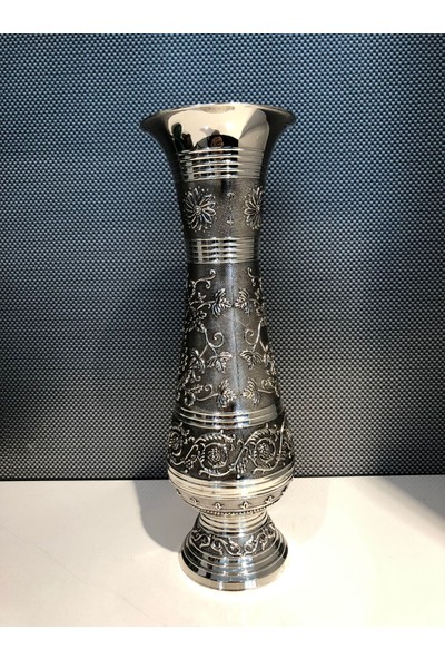 Kosova Metal Işlemeli Vazo Kosova Metal Işlemeli Vazo