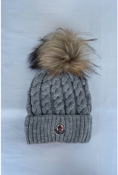 Vipfoni Zincir Örgü Desenli Moncler Logolu Ponponlu Bere Vipfoni Zincir Örgü Desenli Moncler Logolu Ponponlu Bere