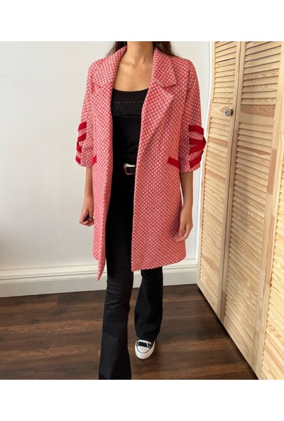 Midilli / Kırmızı Iç Astarlı Kaban