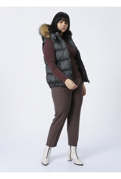 Selen 21KSL9079 Dik Yaka Standart Kalıp Düz Yeşil Kadın Yelek